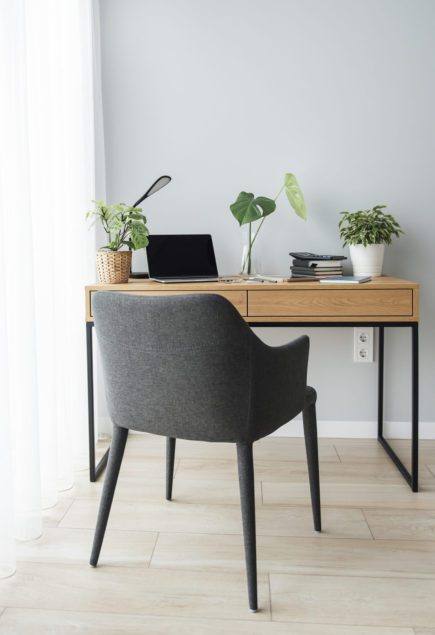 Create the perfect Organized Workspace Now | Daniel and Marusa